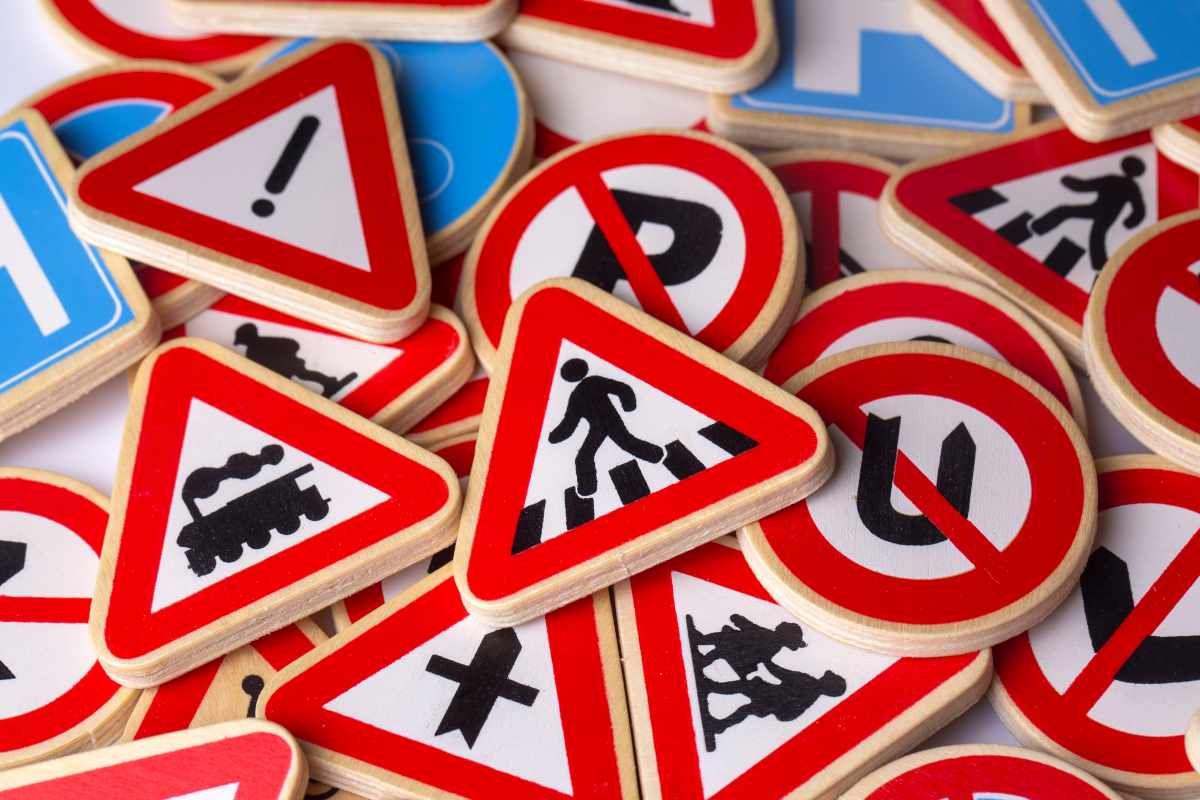 Trafik İşaret Levhaları ve Anlamları - Borlease